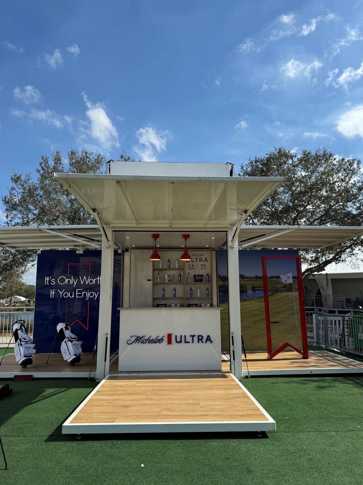 GTI - MICHELOB ULTRA PUTTING ACTIVATION | Suncoast Beverage Sales